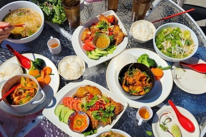 Pho Hong — Love Burlington